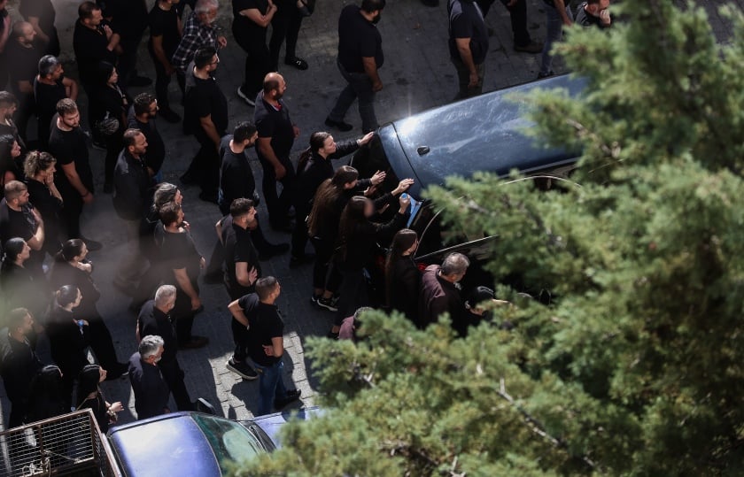 Βορίζια: Ποτάμι μαυροφορεμένων συνόδεψε τον 39χρονο για το τελευταίο ...