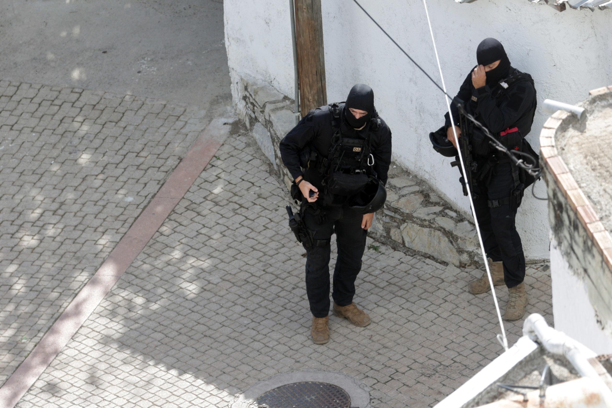 Βορίζια: Βίντεο που καταγράφει τον γαμπρό του Καργάκη να πυροβολεί με ...