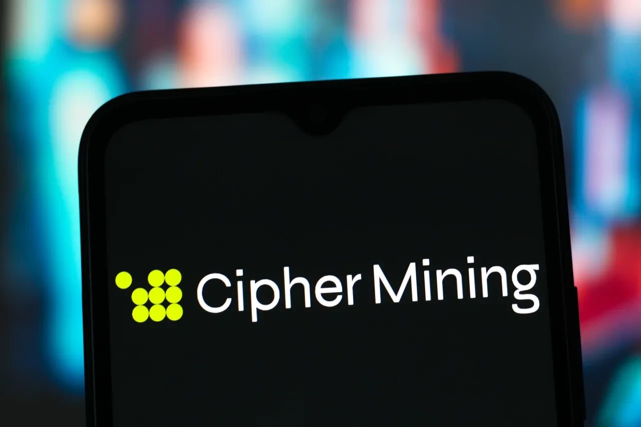 CIFR Stock Surges On $5.5 Billion, 15-Year Lease Agreement With AWS