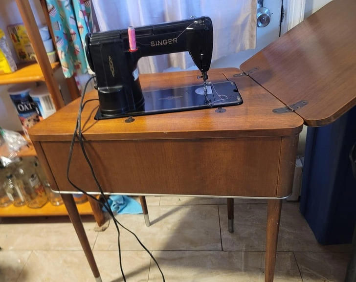22 People Who Found a Hidden Treasure Where They Least Expected It