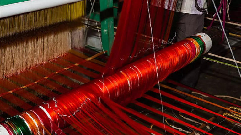 How to recognize if silk is fake or real: 3-step formula test