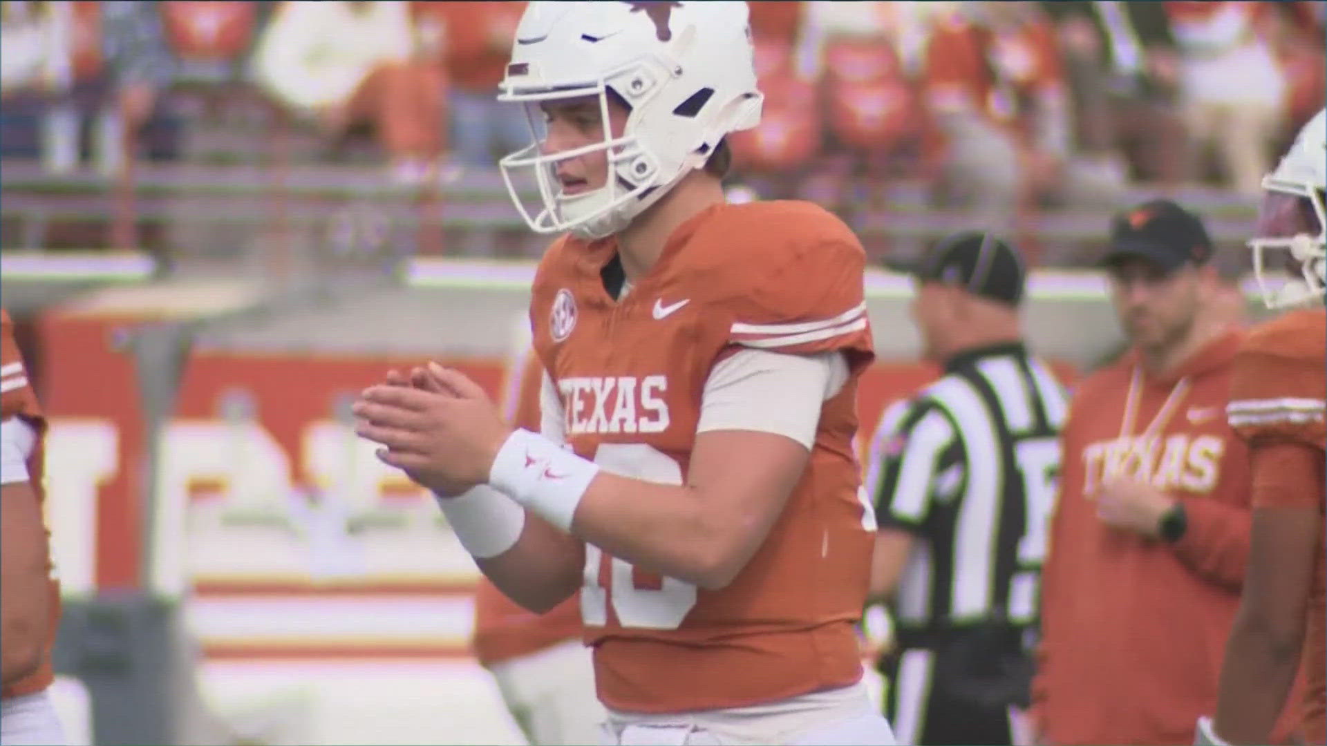 Texas Longhorns move up on AP poll