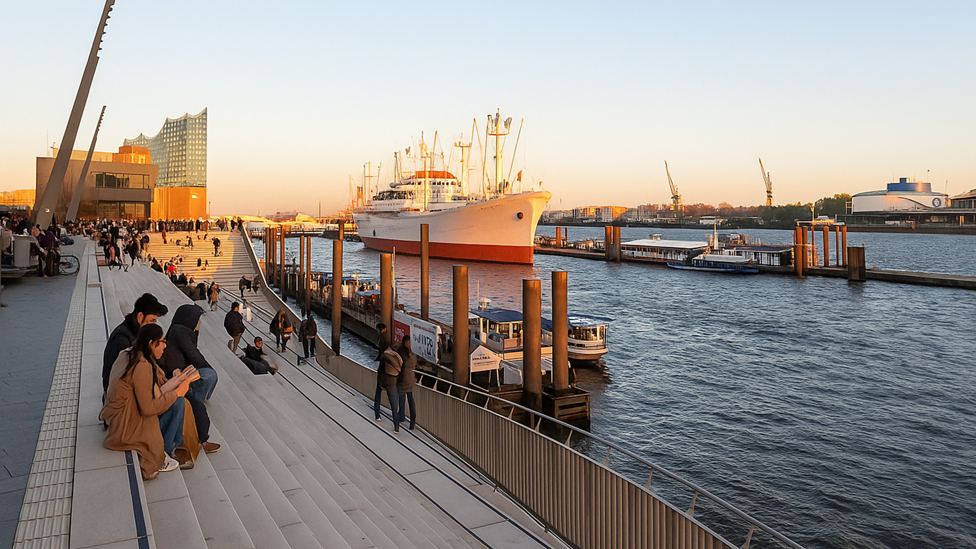 Golden Hour Walk in Hamburg – So Peaceful!