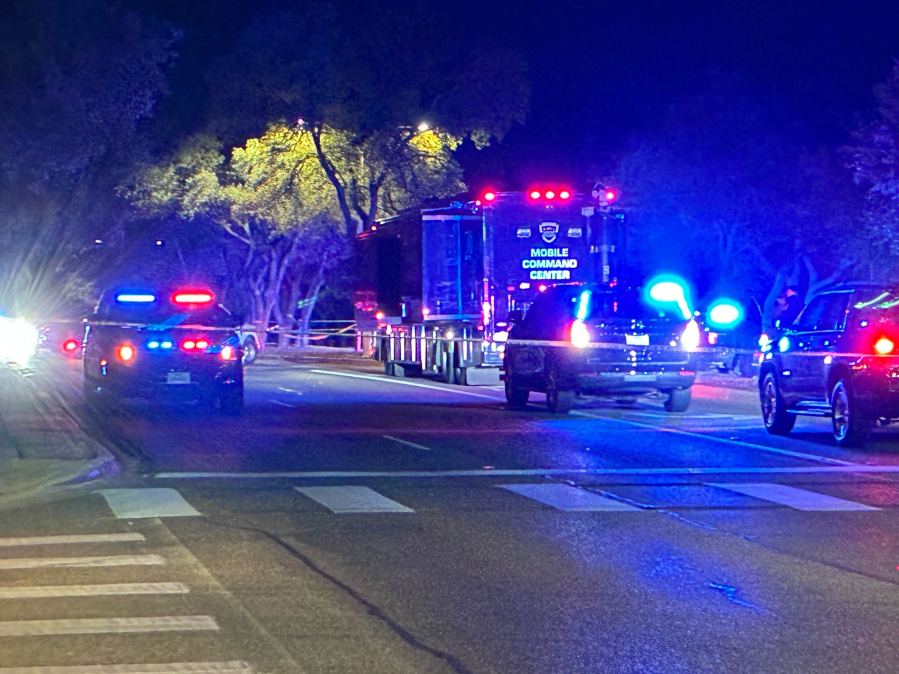 Cedar Park Police officers fatally shoot stabbing suspect