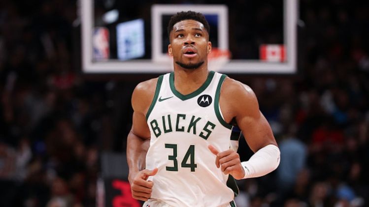 Is Giannis Antetokounmpo playing in Bucks vs Pacers NBA 2025-26 game?