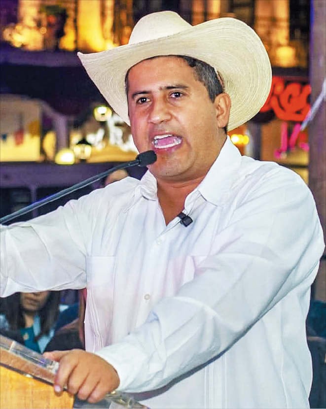 Mexican Mayor Shot Dead by Criminals at Day of the Dead Ceremony