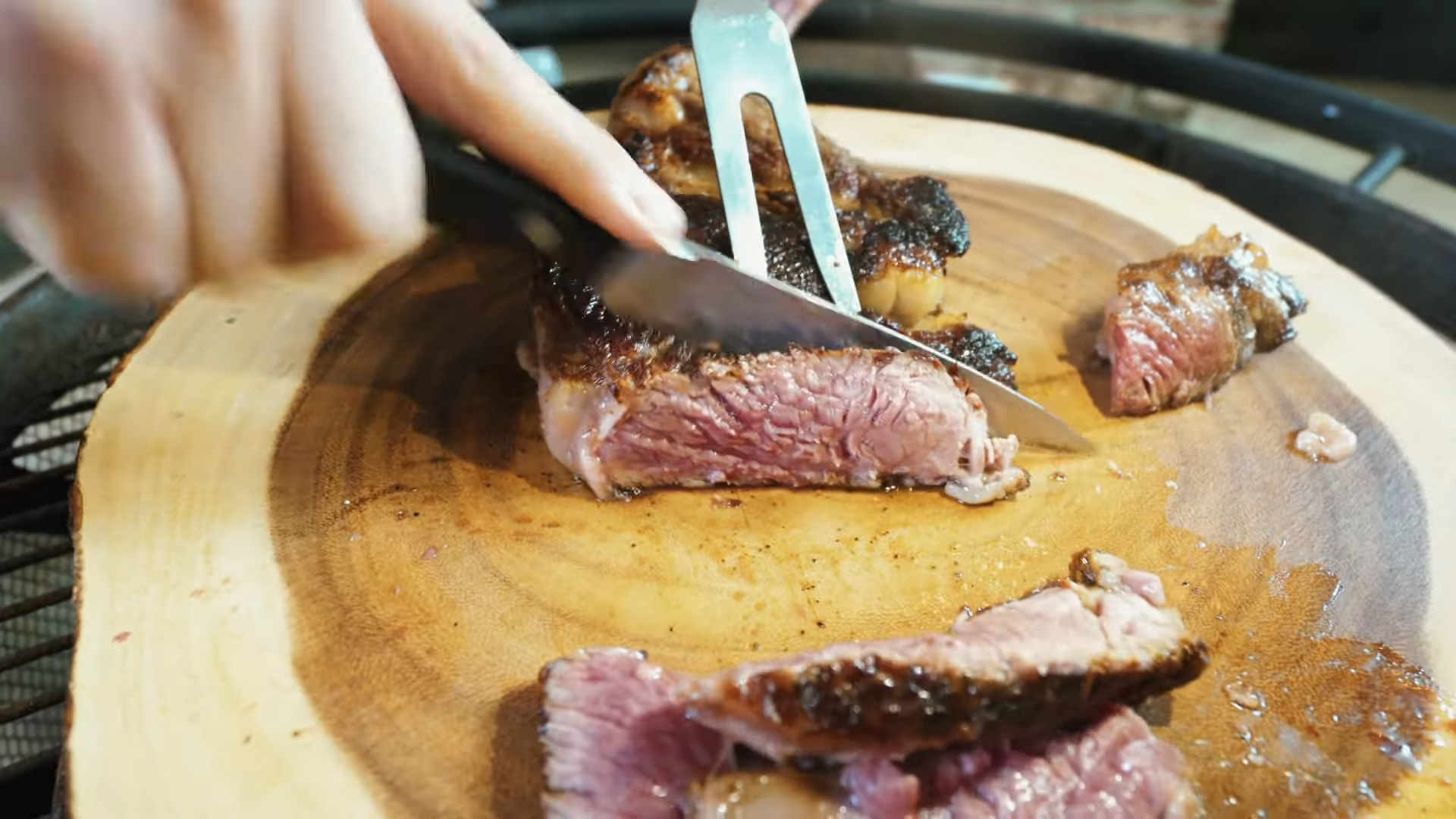 The Cast Iron Secret Behind the World’s Most Perfect Tomahawk Steak