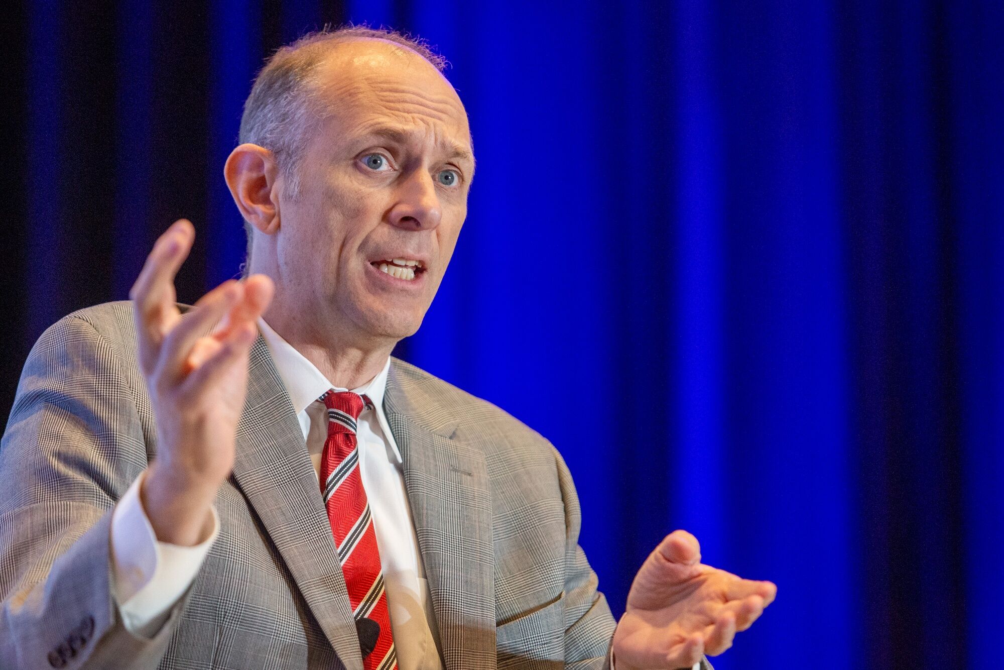 Fed’s Goolsbee More Worried by Inflation Than Job Market