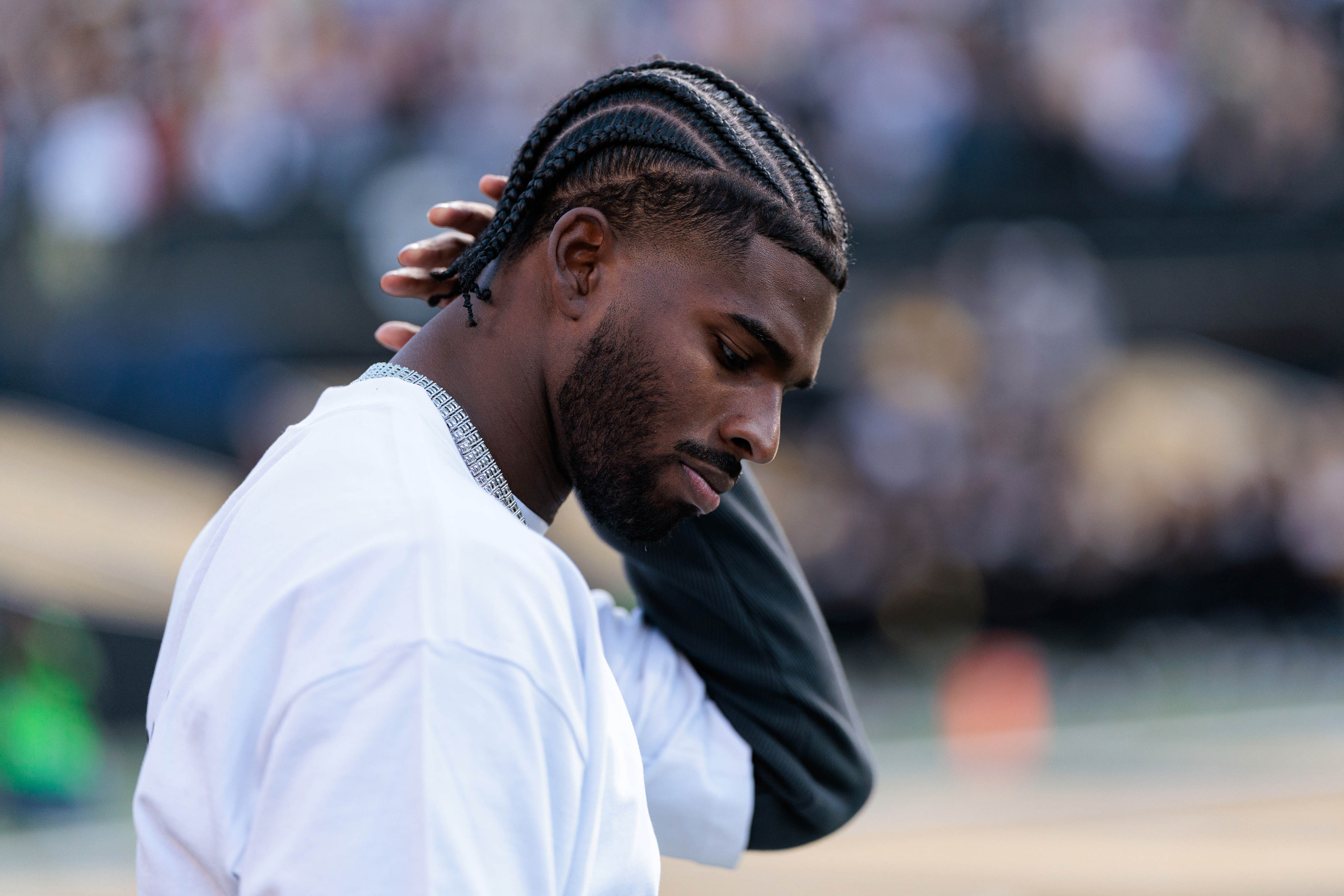 Browns draw fresh criticism for handling of Dillon Gabriel, Shedeur Sanders