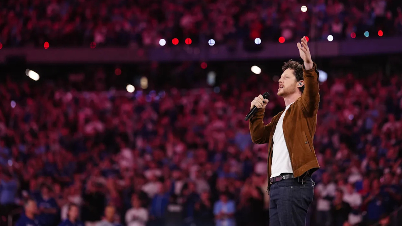 Noah Reid on performing the Canadian anthem ahead of Game 7 at the ...