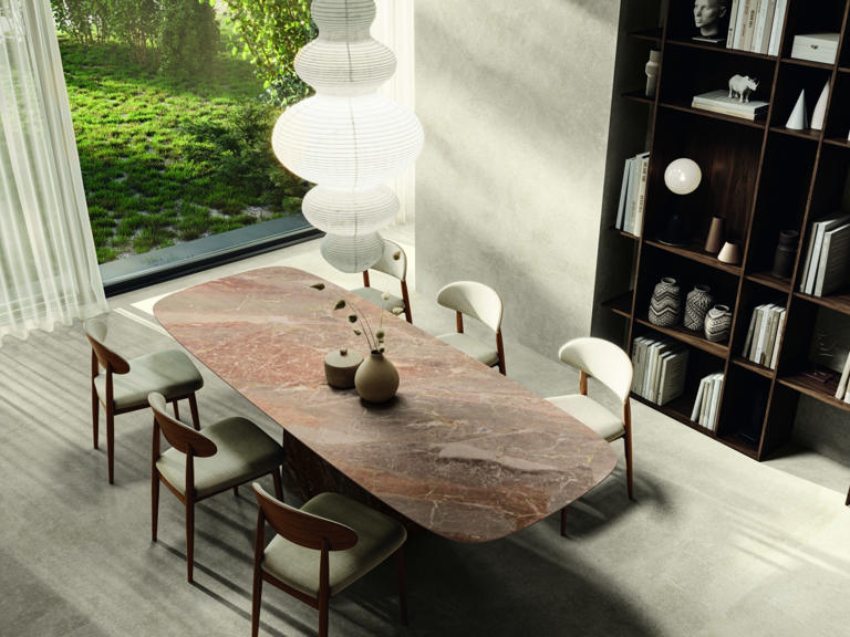Venux amplía su portfolio con una nueva línea de mobiliario en piedra sinterizada