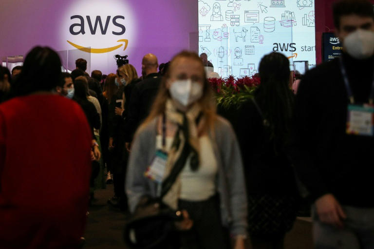 OpenAI fecha contrato bilionário com Amazon em corrida pela IA