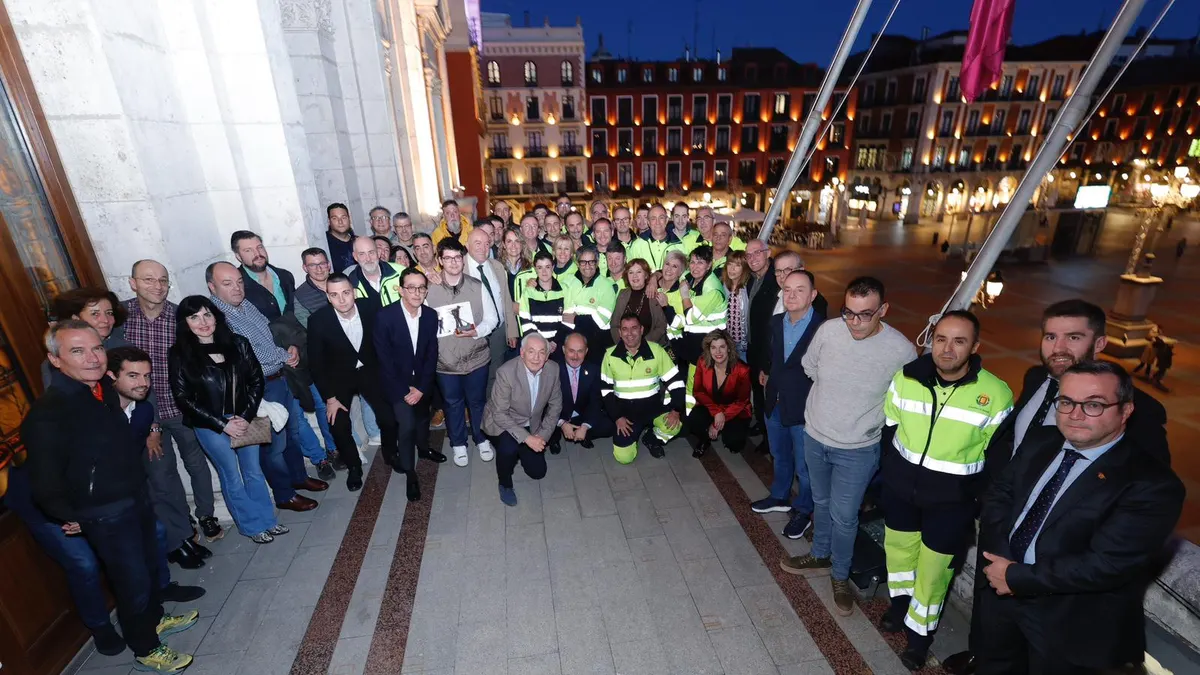 Jesús Julio Carnero entrega los Premios Valladolid Ciudad Limpia ‘Rubén ...