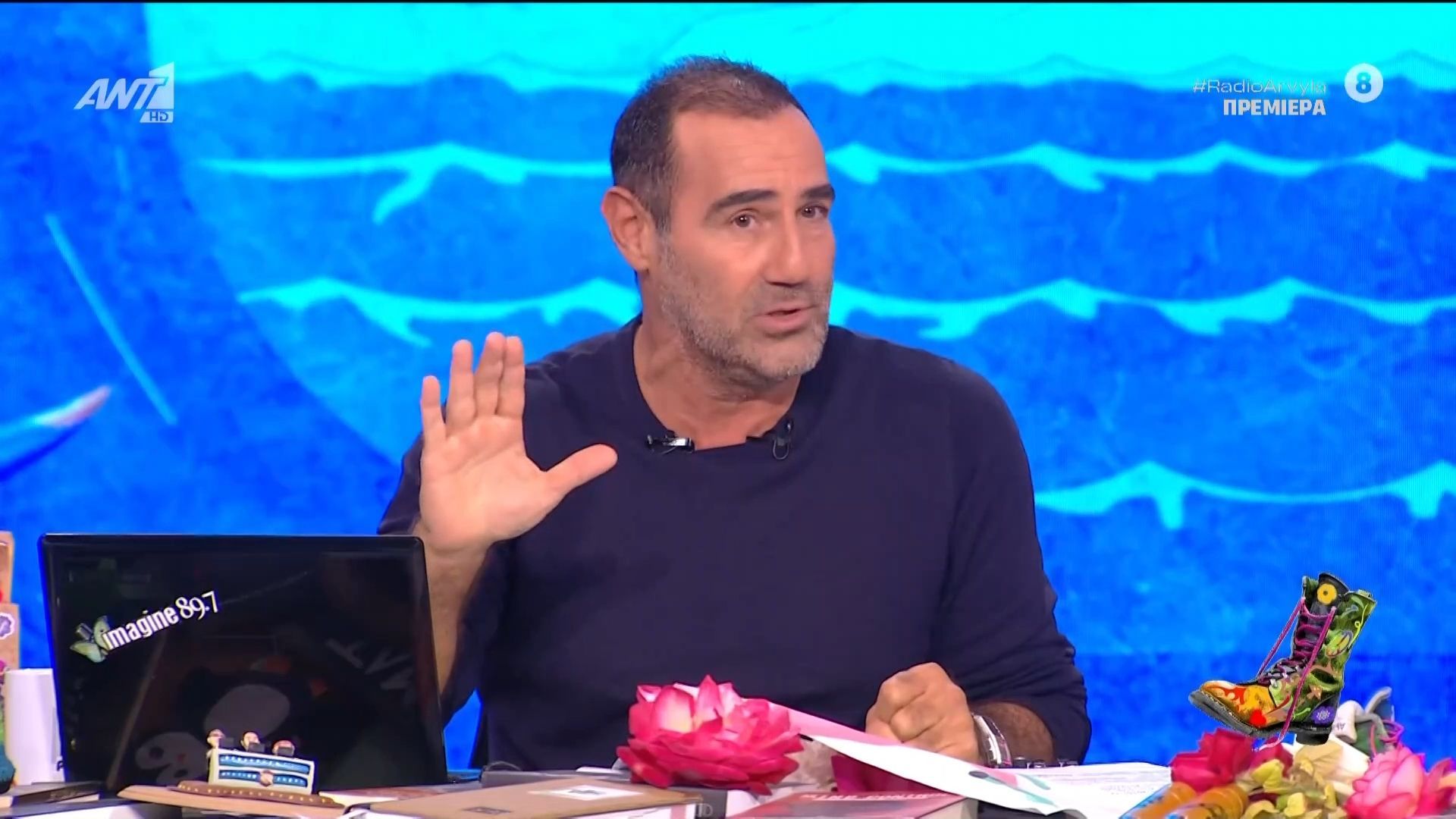 Ο Άδωνις... δοκιμάζει τις αντοχές του Κανάκη: «Συμβαίνουν τα τέρατα κι ...