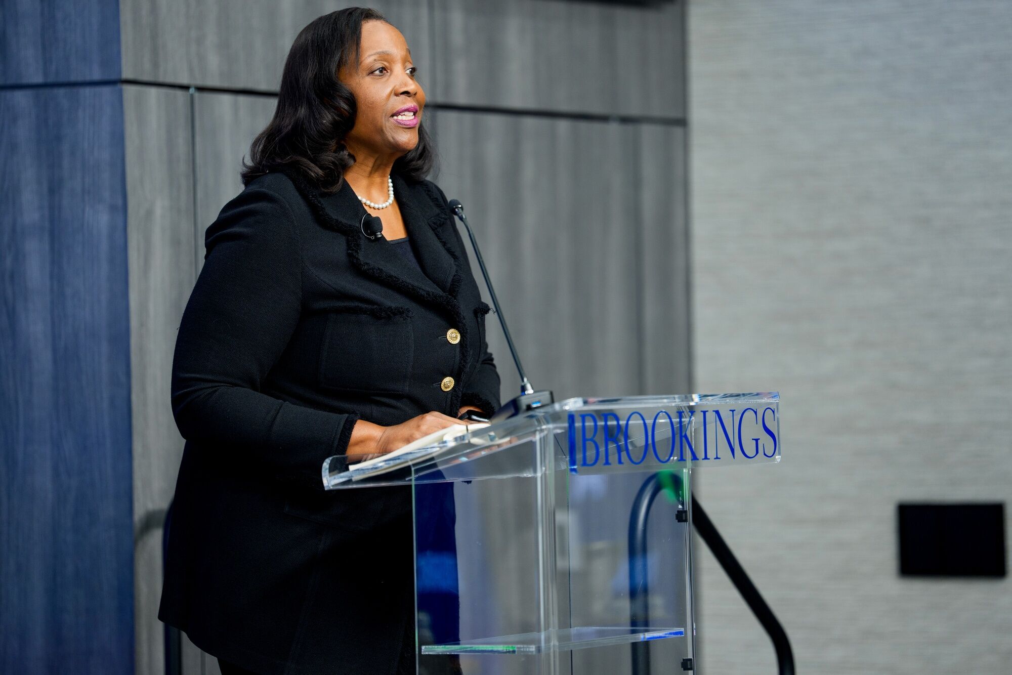 Fed’s Cook Says Labor Market Concerns Outweigh Inflation Risk