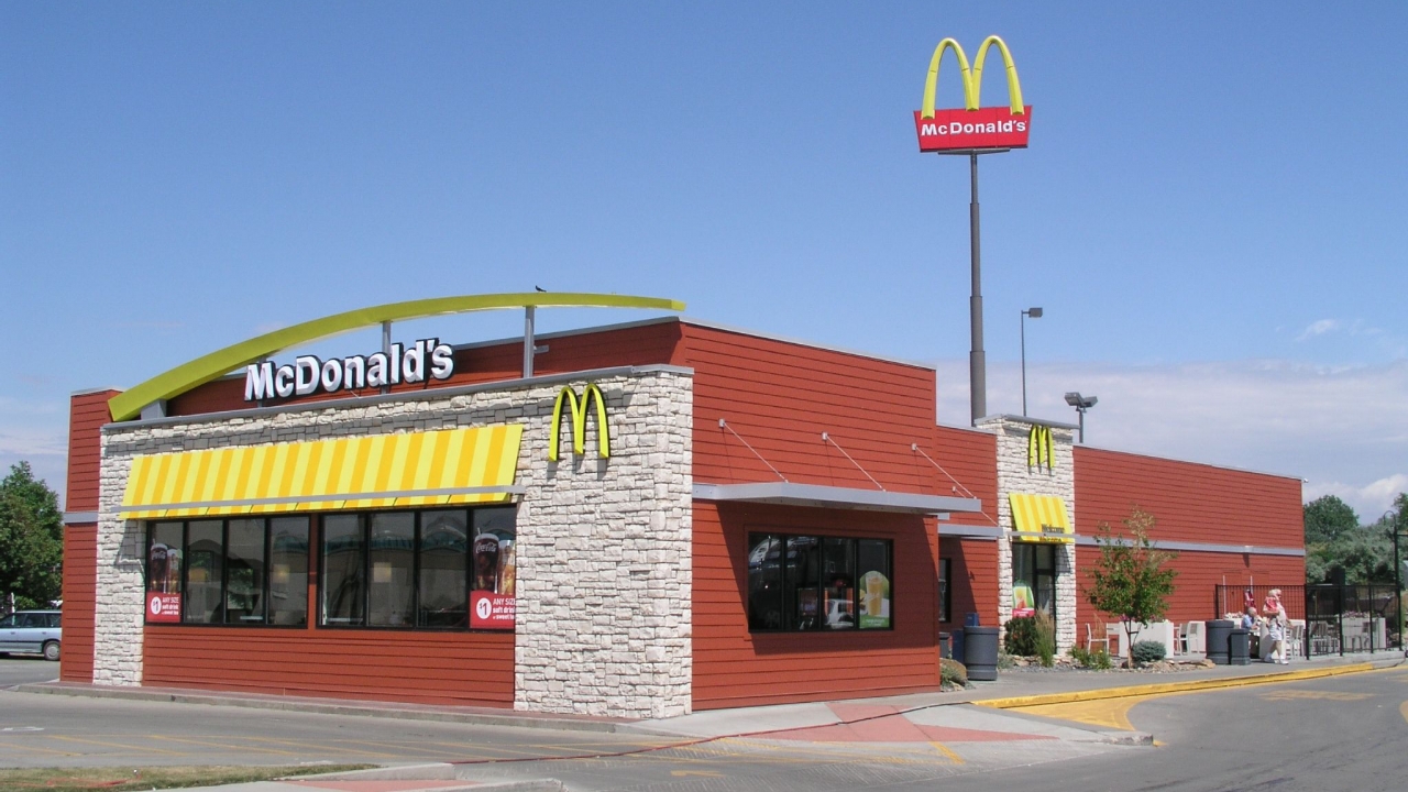 McDonald's rounds cash transactions to nearest nickel as US faces penny ...