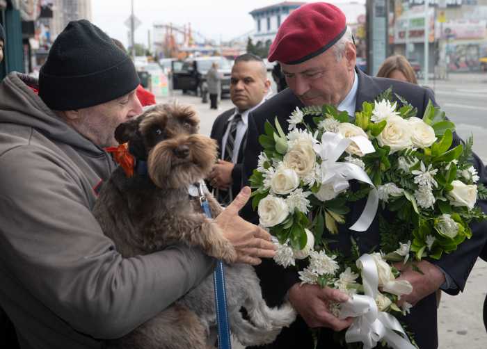 NYC Mayor’s Race: One more ride for the red beret, as Curtis Sliwa ...