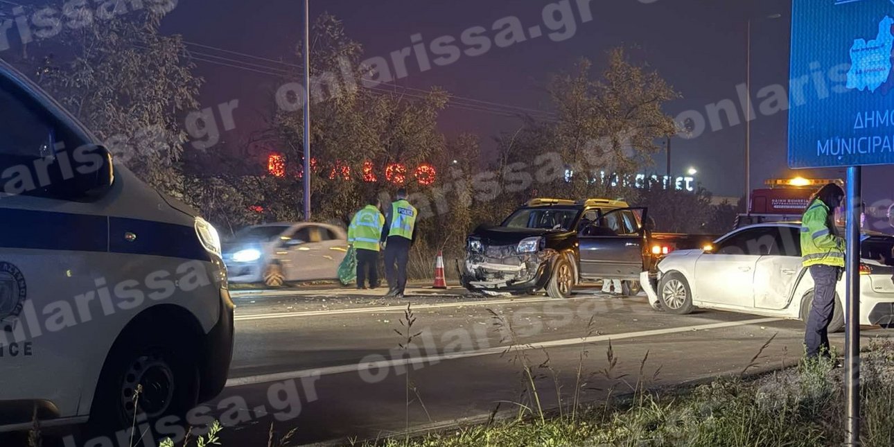 Τροχαίο στη Λάρισα με σφοδρή σύγκρουση δύο οχημάτων -Τέσσερις ...