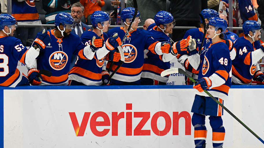 Islanders’ Matthew Schaefer Makes History With Two-Goal Night