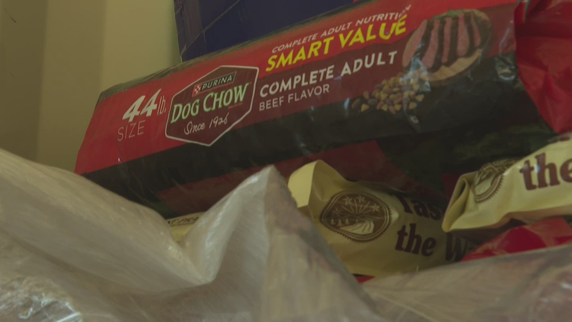 Kentucky Humane Society opens pet food bank