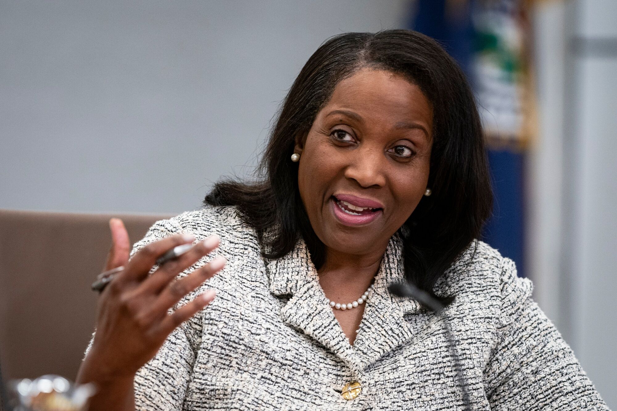 Fed’s Cook Says Risk to Labor Market Outweighs Inflation Risk