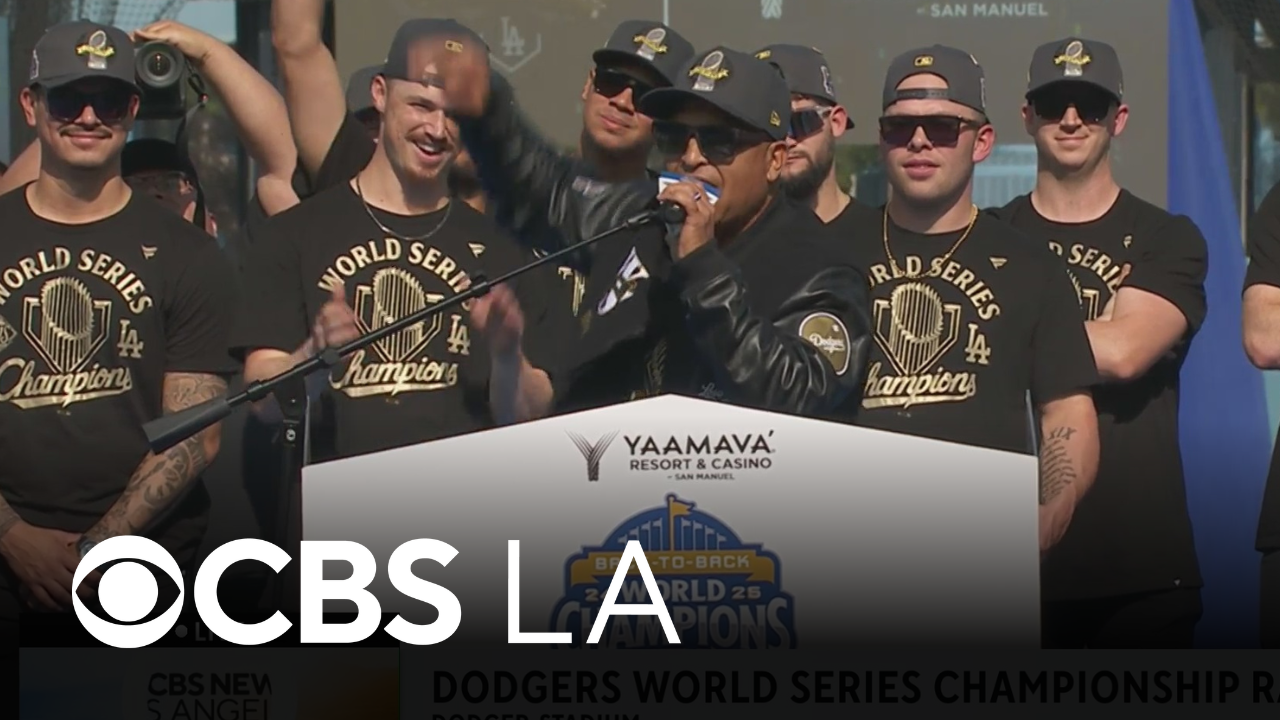 "What's better than 2? 3!": Dodgers manager Dave Roberts speaks at ...