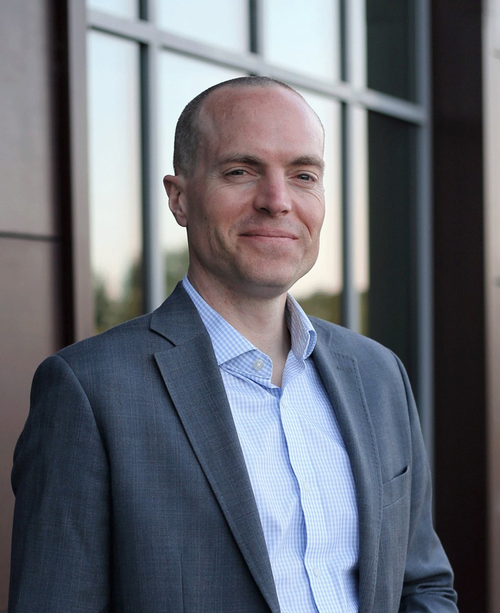 Director of elite private school, son stung to death by swarm of Asian giant hornets during ...