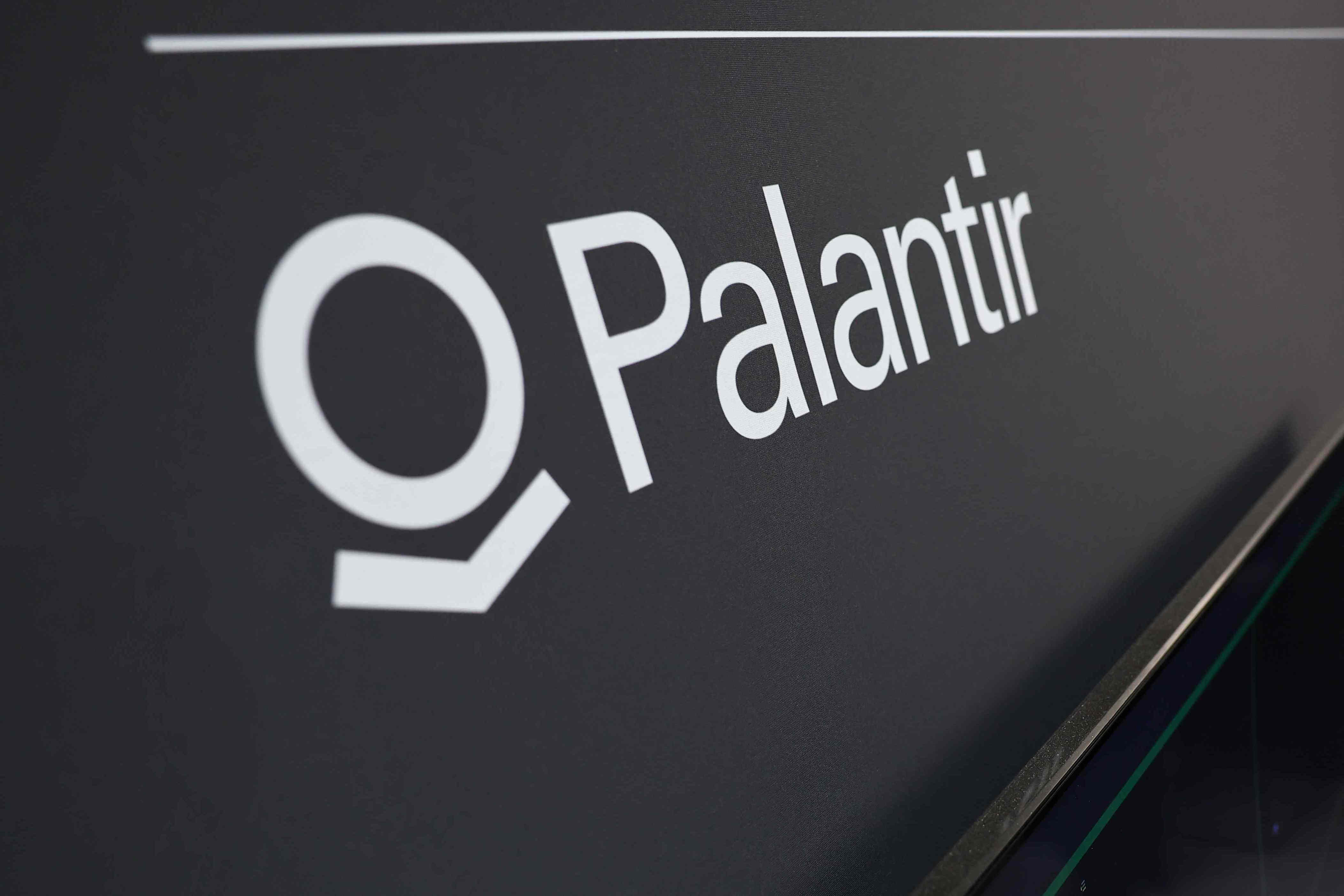 Palantir's CEO Says the Software Maker Is Seeing 'Otherworldly' Growth ...