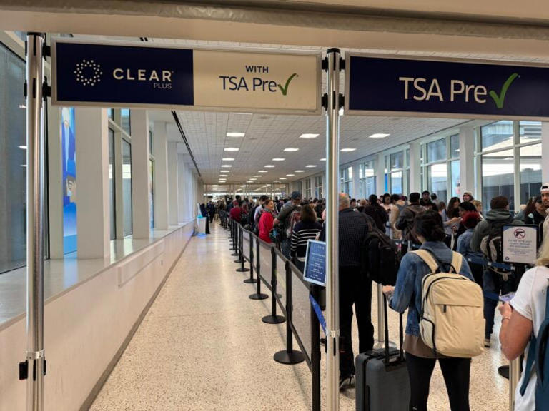TSA wait times: How to check airport security lines in real time