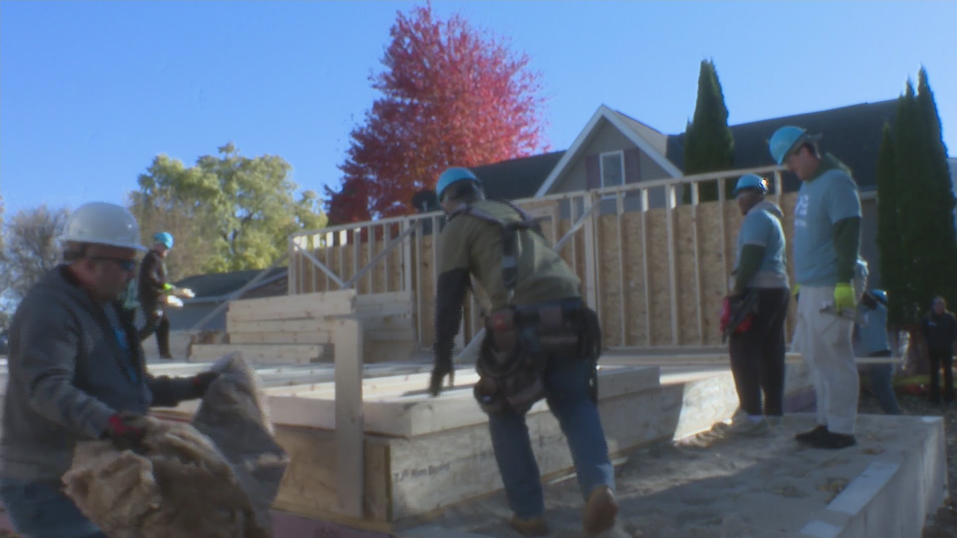 Positively Wisconsin: Green Bay Packers build home for local veteran