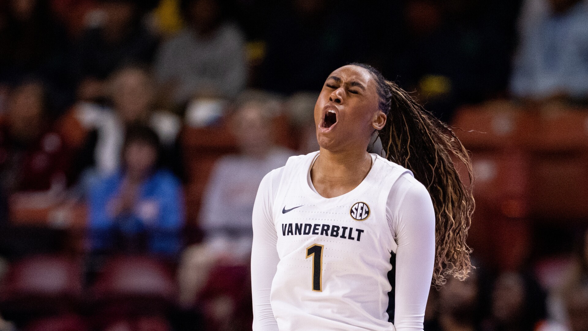 Mikayla Blakes scores 27, No. 19 Vanderbilt women use big third quarter ...