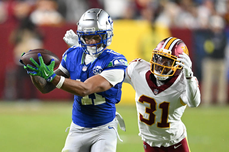 Seahawks’ NFL-Leading Receiver Makes Big Statement After SNF Week 9 Win