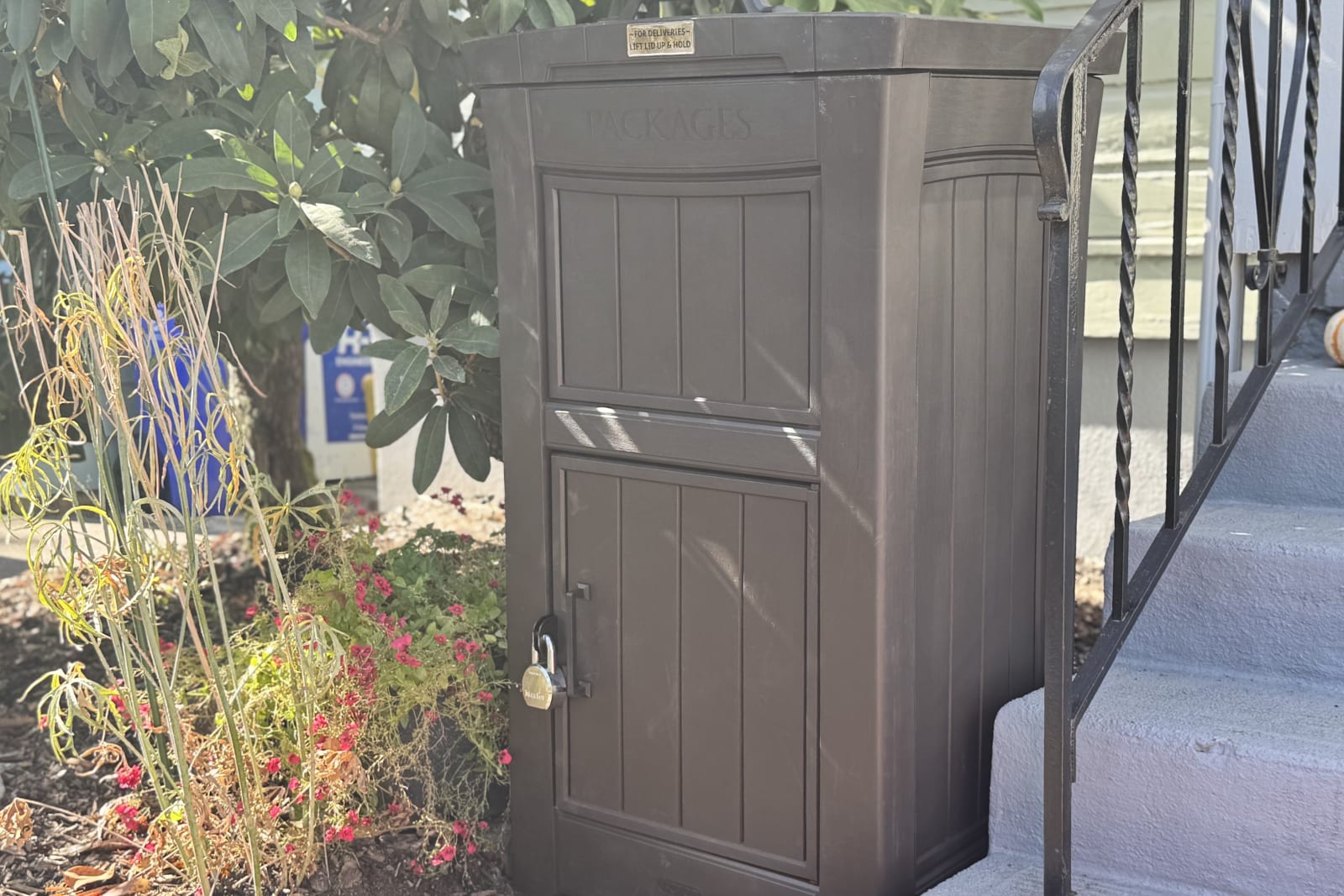 Keter Package Delivery Box review: Simplicity is its superpower