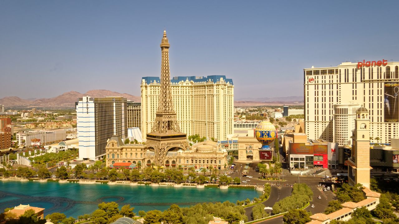 9 Fun Things to Do in Las Vegas With Kids That Go Beyond Casinos