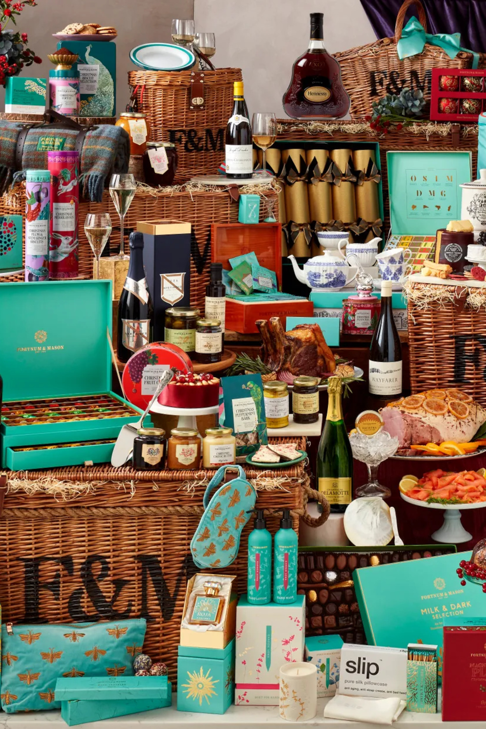 What Does A £6,000 Christmas Hamper Look Like?