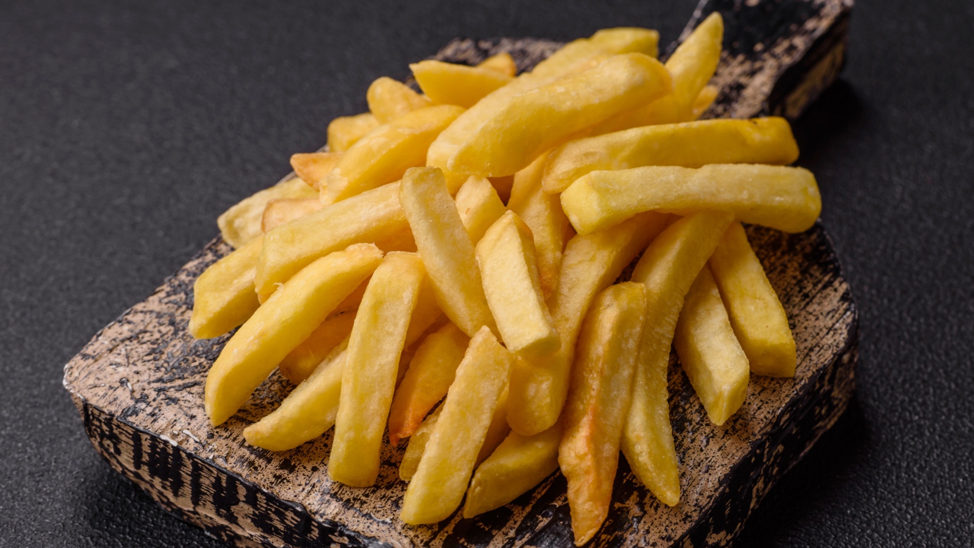 How Brits Really Eat Chips: Curry Sauce, Vinegar Or Ketchup?