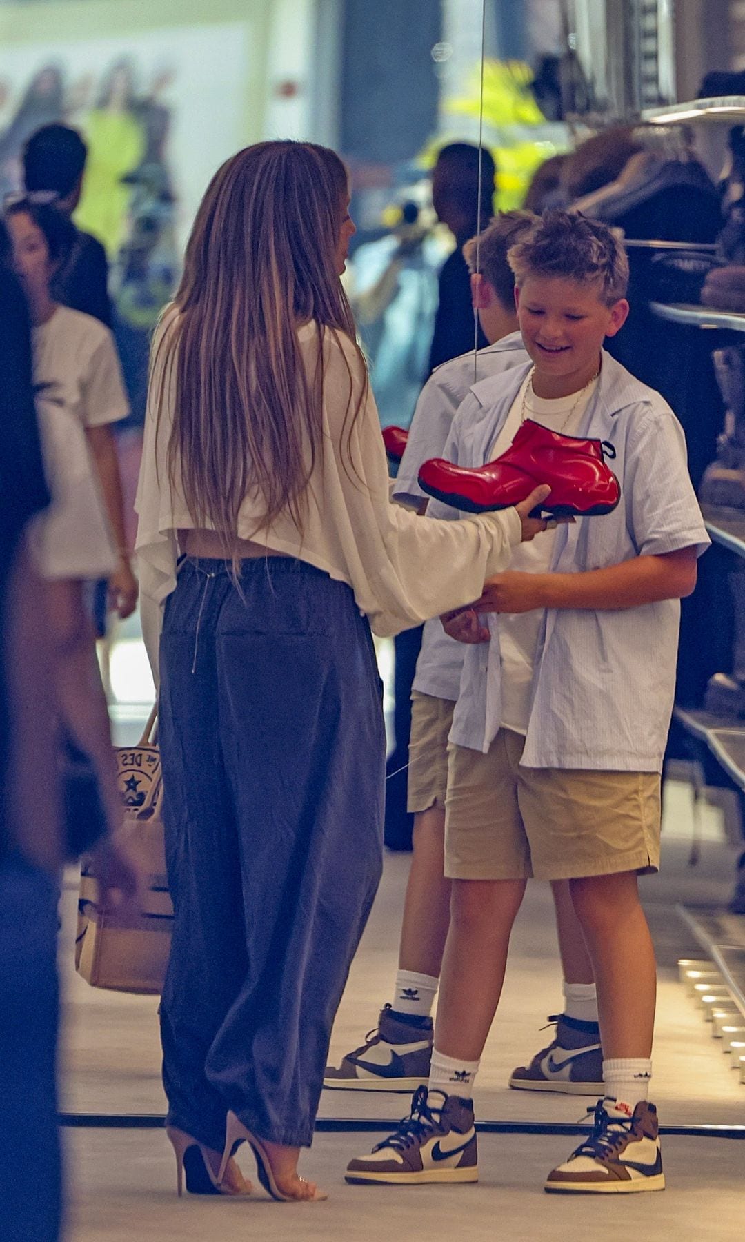 Ben Affleck and Jennifer Lopez’s kids Fin and Emme reunite for fun ...