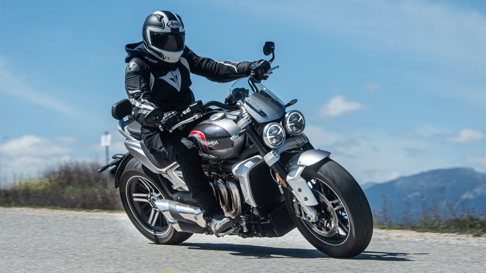 20 Reasons Every Rider Should Experience the Triumph Rocket 3 Once in ...