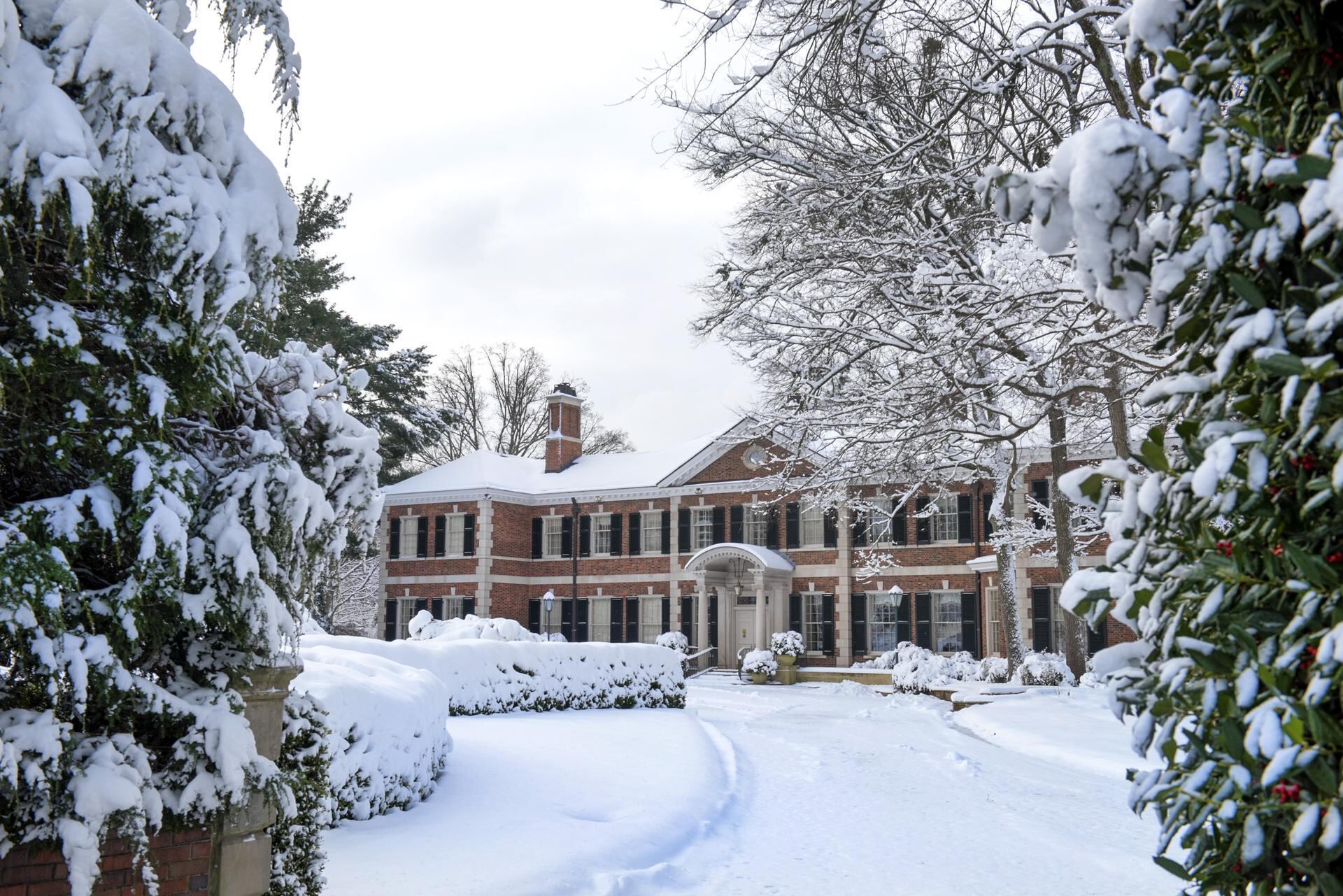 Tennessee First Lady to open governor’s mansion for Christmas tours