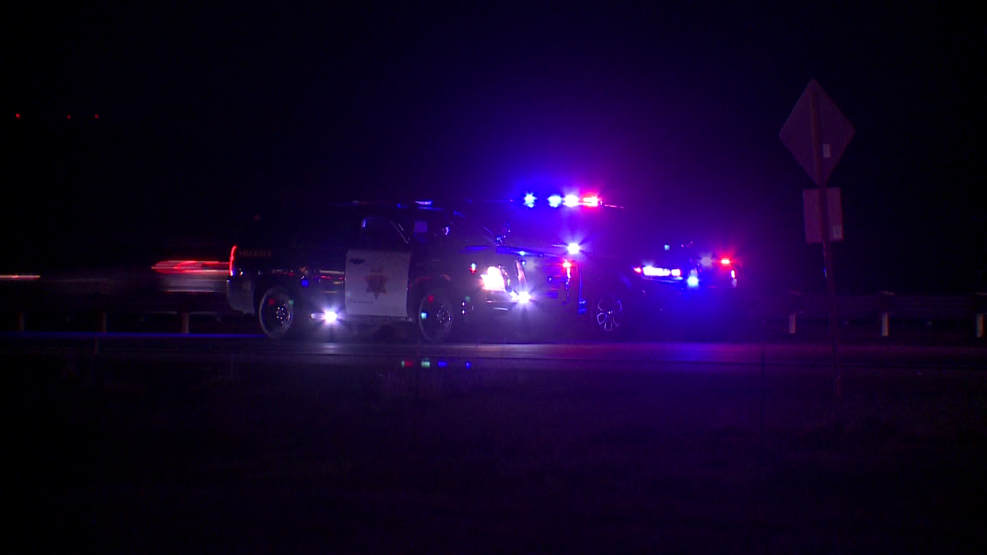 Officers shoot and injure one person on Interstate 40 west of Albuquerque