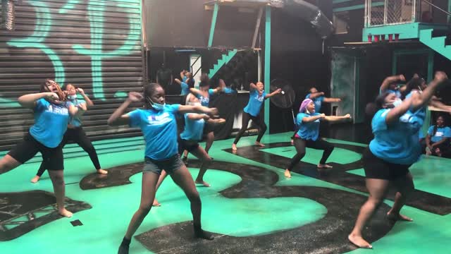 Deputy Busts A Move Instead Of Busting Dance Group For Noise Complaint