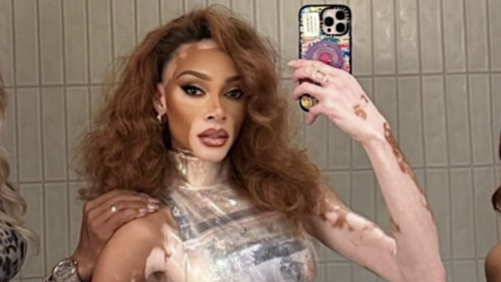 "She must apologize": This model's outfit sparks controversy