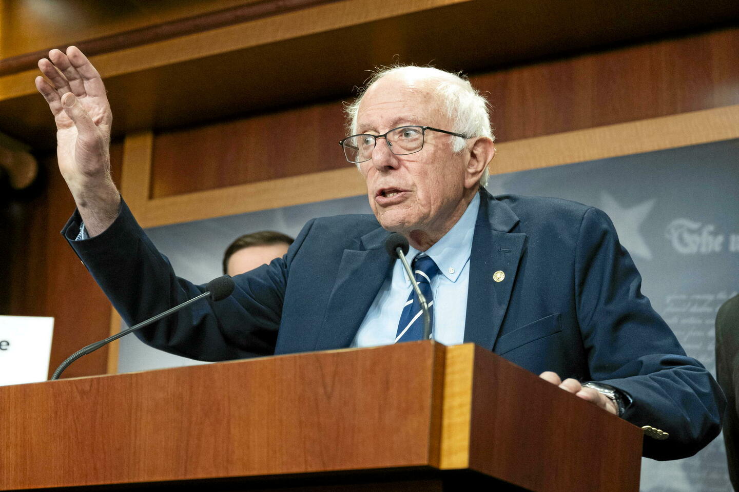 « Le Parti démocrate a abdiqué » : Bernie Sanders tire à boulets rouges ...