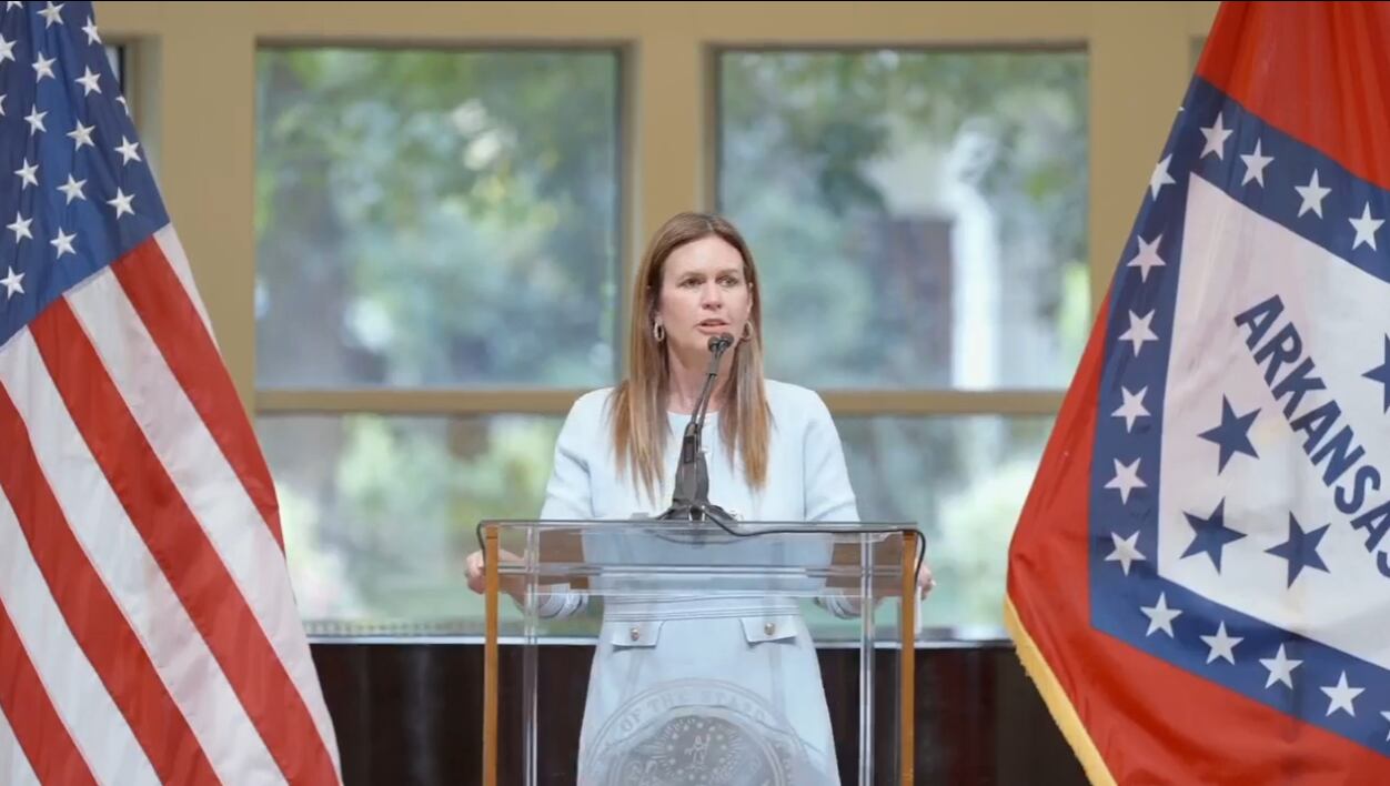 Gov. Sanders files for re-election, Trump endorses her