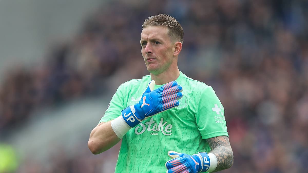 England goalkeeper Pickford reveals dangerous hobby Everton won't let ...