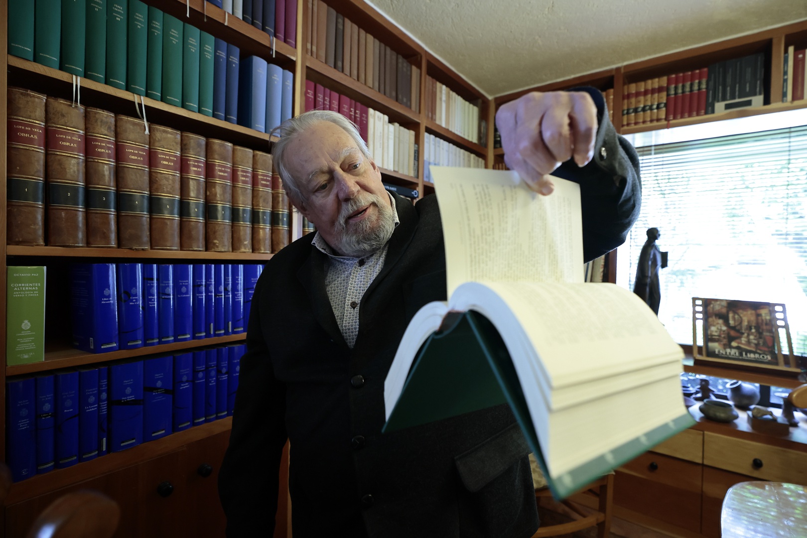 El mexicano Gonzalo Celorio, Premio Cervantes 2025 por su "elegancia y ...