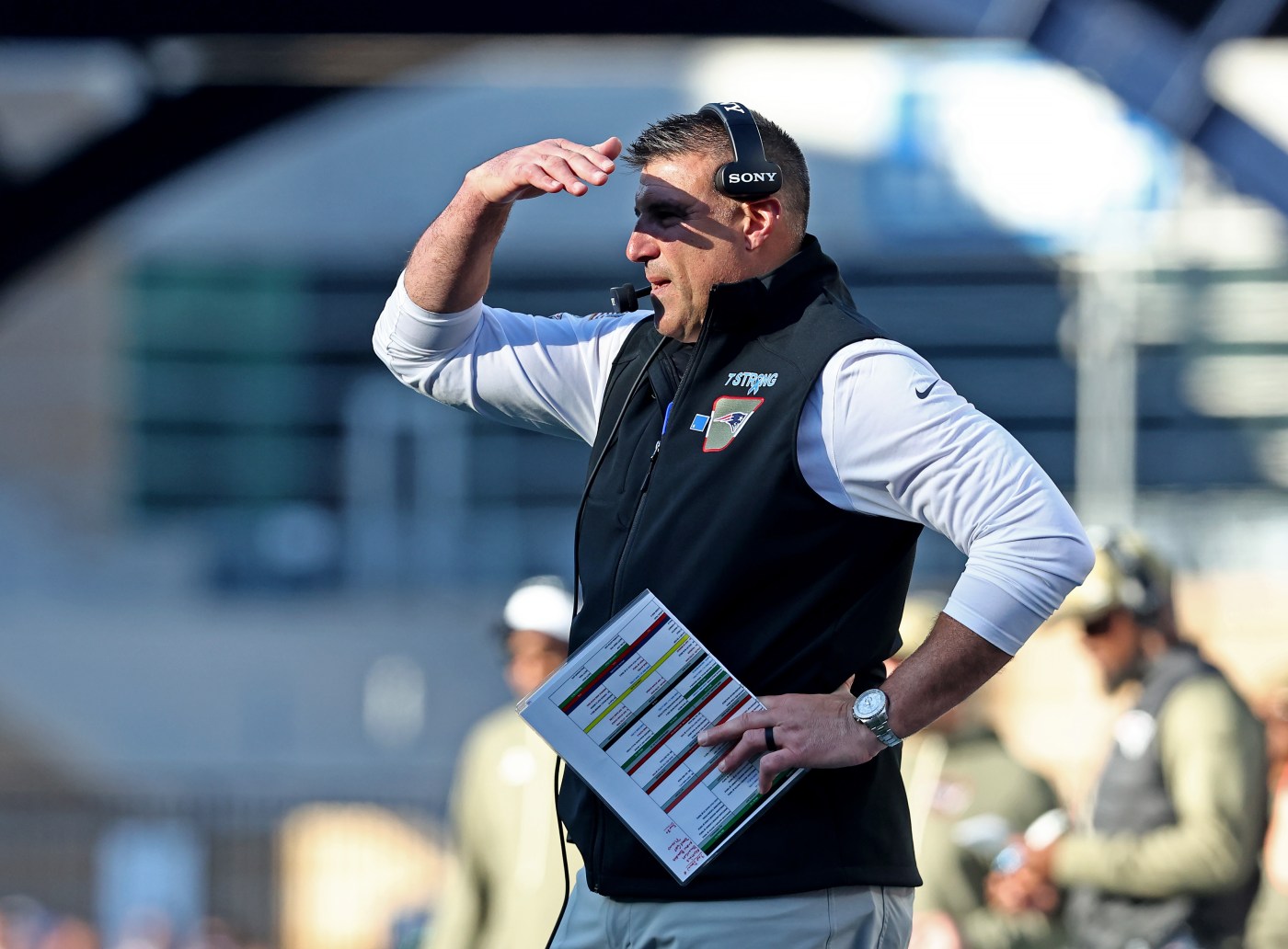 Mike Vrabel addresses how Patriots are handling this week’s NFL trade ...