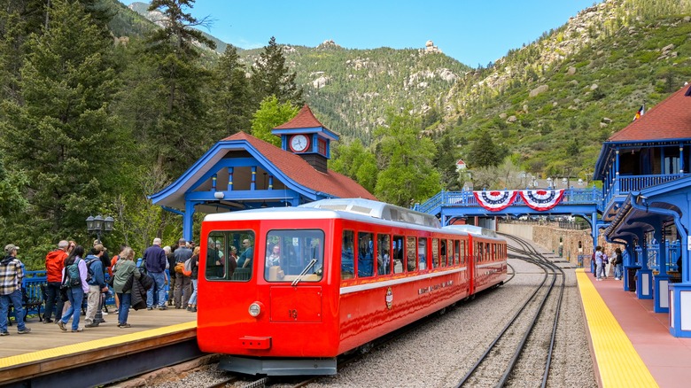 Glorious Rocky Mountain Views & Fall Foliage Await Along The World's ...