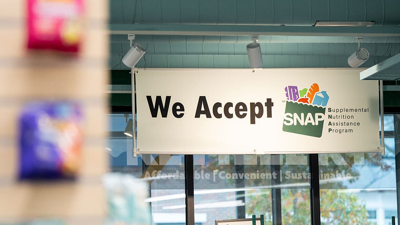 SNAP benefits won’t reach 1.9M Illinoisans for ‘days or weeks ...