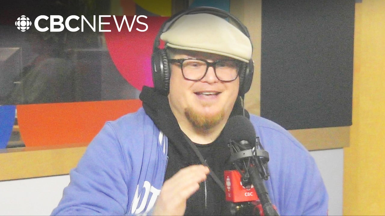 Comedian celebrates Canadianisms and Canuck catchphrases with new book ...